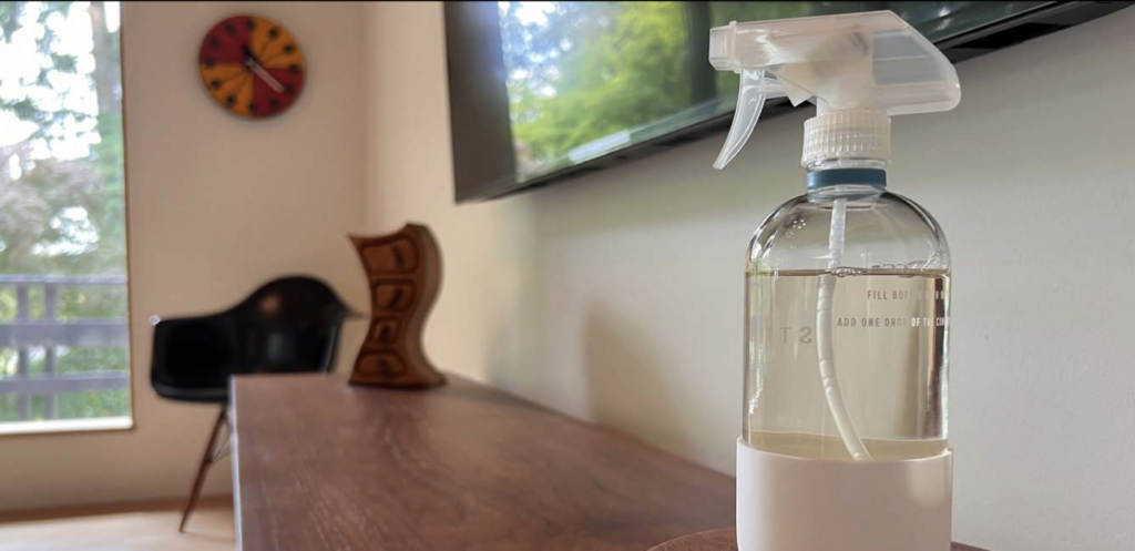 The Best Dusting Spray - Nicole Jaques